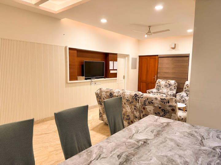 5 Bedroom Spacious & Luxury House: Ernakulam Town - Kochi, India