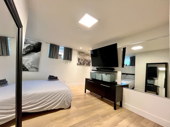 Kitsilano Modern Garden Suite. - Vancouver