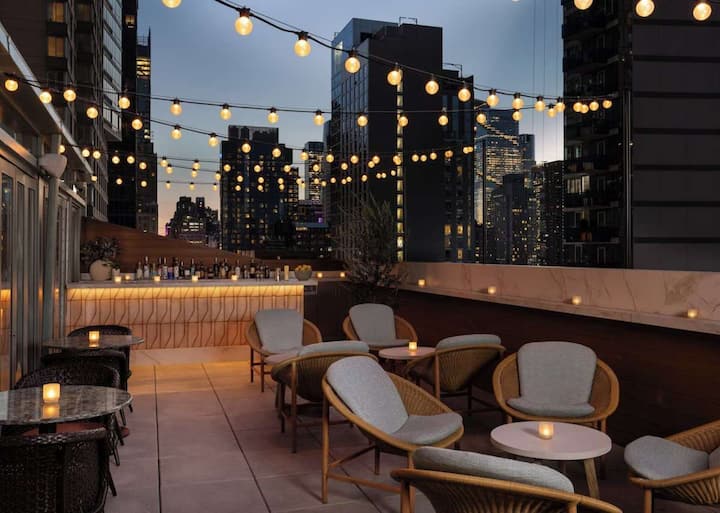 Steps To Times Square + Rooftop Bar & Restaurant - Manhattan, NY