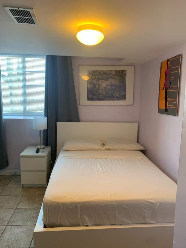 Quiet Room Perfect For Medical Staff - Staten Island, NY