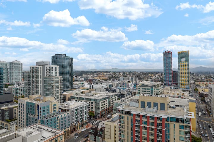 Spacious Loft In Gaslamp: Parking Spot/patio/q Bed - San Diego