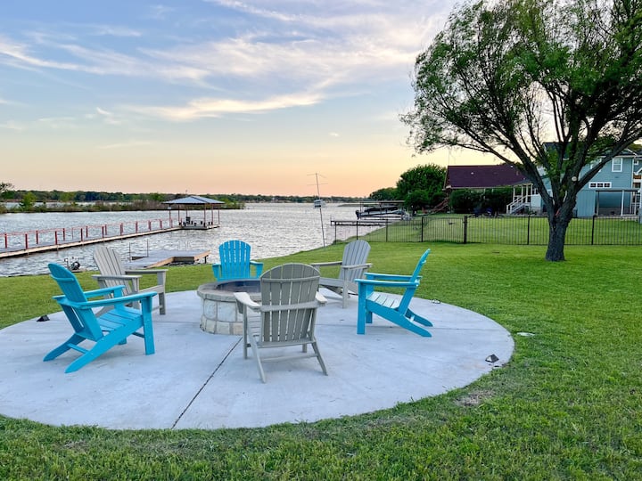 Waterfront Getaway, 10 Min To Downtown - Granbury, TX