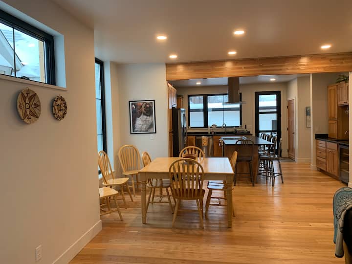 New Townhome Close To Downtown! - Missoula, MT