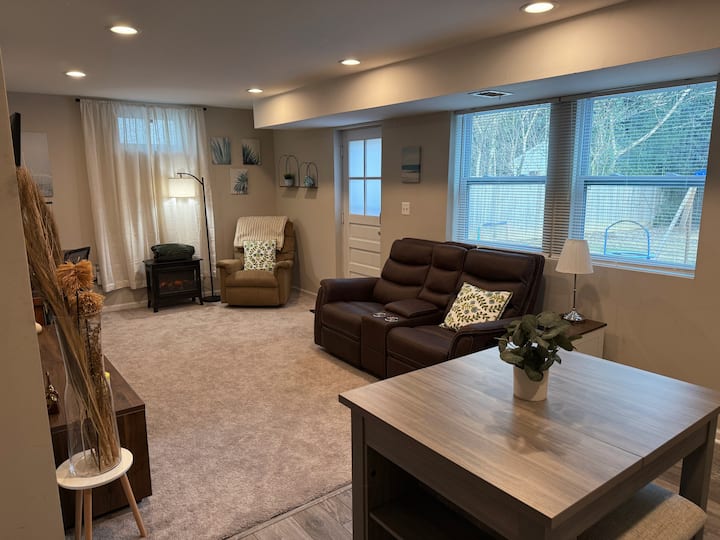 Renovated Private Basement Near Metro - Maryland