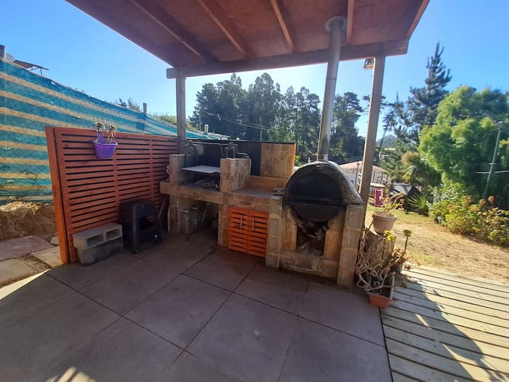 Casa Con Vista Al Mar Y Bosque
3 Dormitorio 1 Baño - Valparaíso