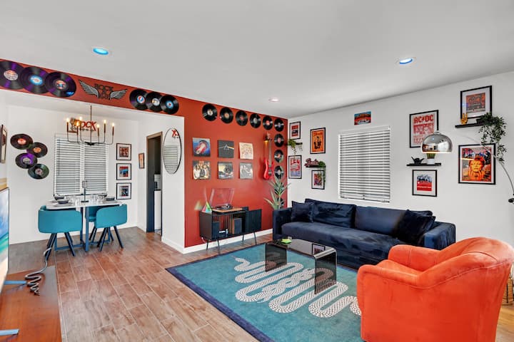 Casa De Rock • Retro Gem Near U Of A & Hospitals - Tucson, AZ