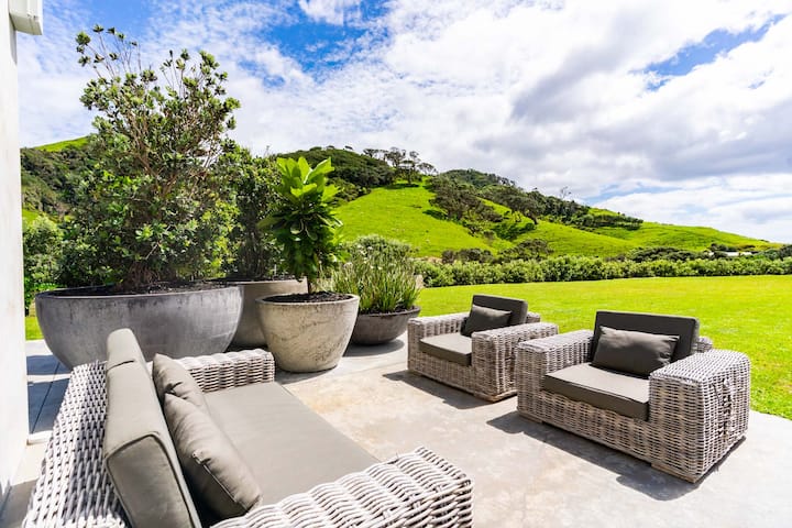 Stunning Views & Private Beach Access - Mangawhai