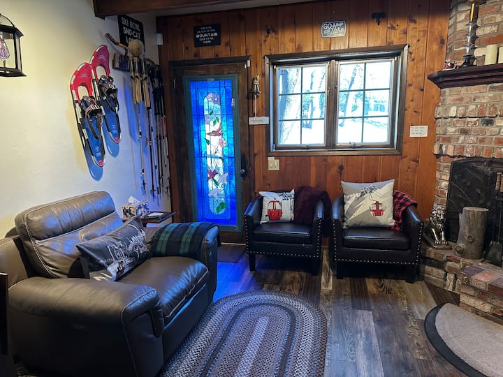 Mtn Basecamp, Views, Spa Features On Mtn Near Town - Mount Shasta, CA