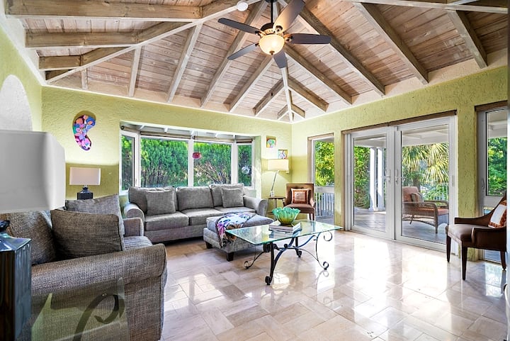 Bahamian Oceanview  Retreat In Nassau - Nassau