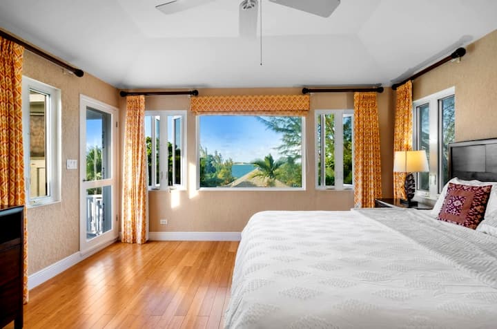 Bahamian Oceanview  Retreat In Nassau - The Bahamas