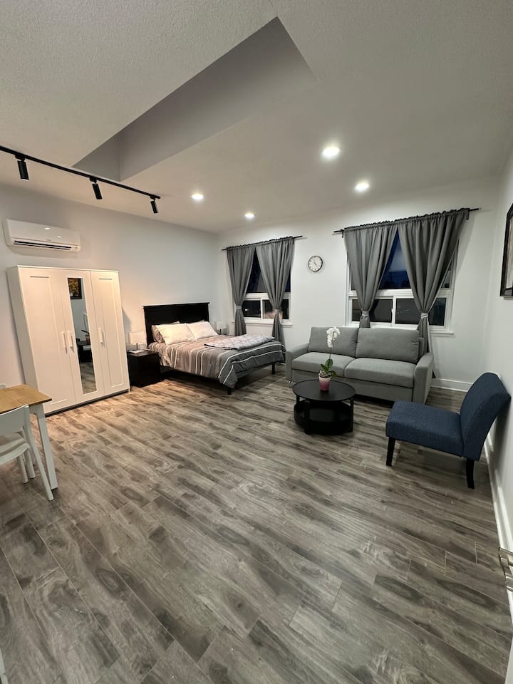 Cozy Private Unit - Toronto