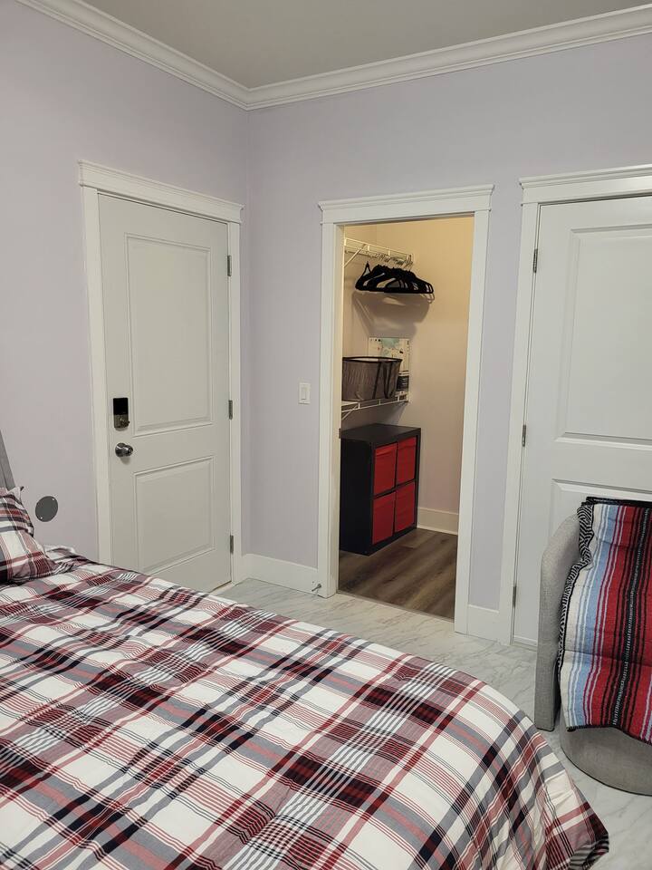 Cozy Studio Full Ensuite - Chilliwack