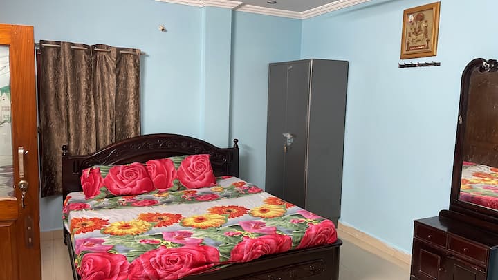 Choice For Small Parties Upto 70 Nos,8 Guests Stay - Vijayawada