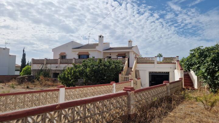 Large Chalet 5 Min Walk To Beach - Vélez-Málaga