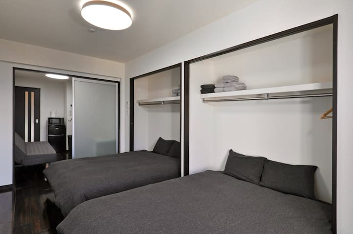 Dotonbori Glico, Shinsaibashi & Namba, Sleeps 5 - Osaka