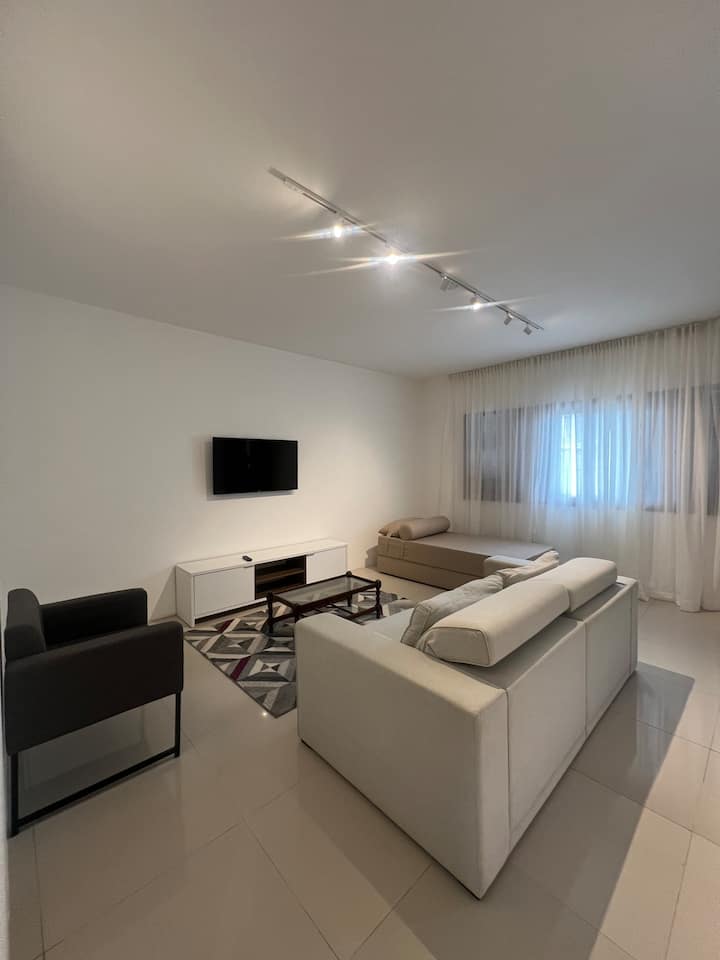 Apto Térreo Com Pátio E Garagem - Canoas