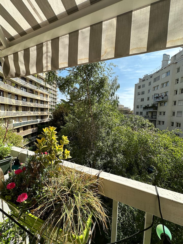 \*/Paris L’été\*/fraîcheur Et Verdure - Paris