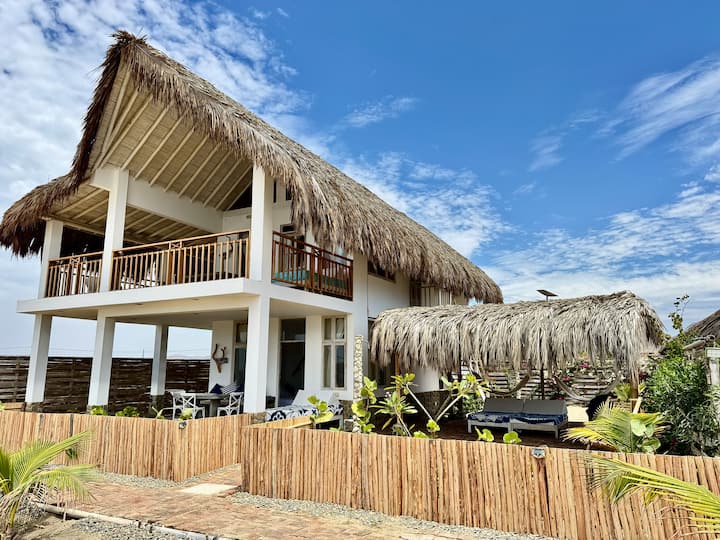 Cozy Cabin | Oceanfront Terrace • Casa Azul - Máncora