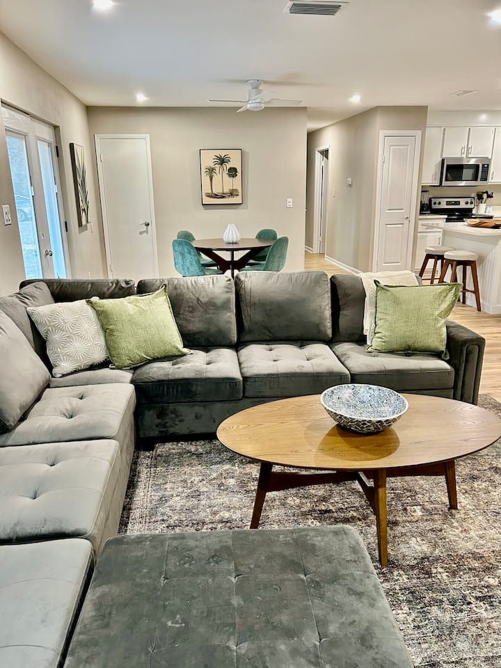 Sea Le Vie Cottage By The Beach! - Pensacola Beach, FL