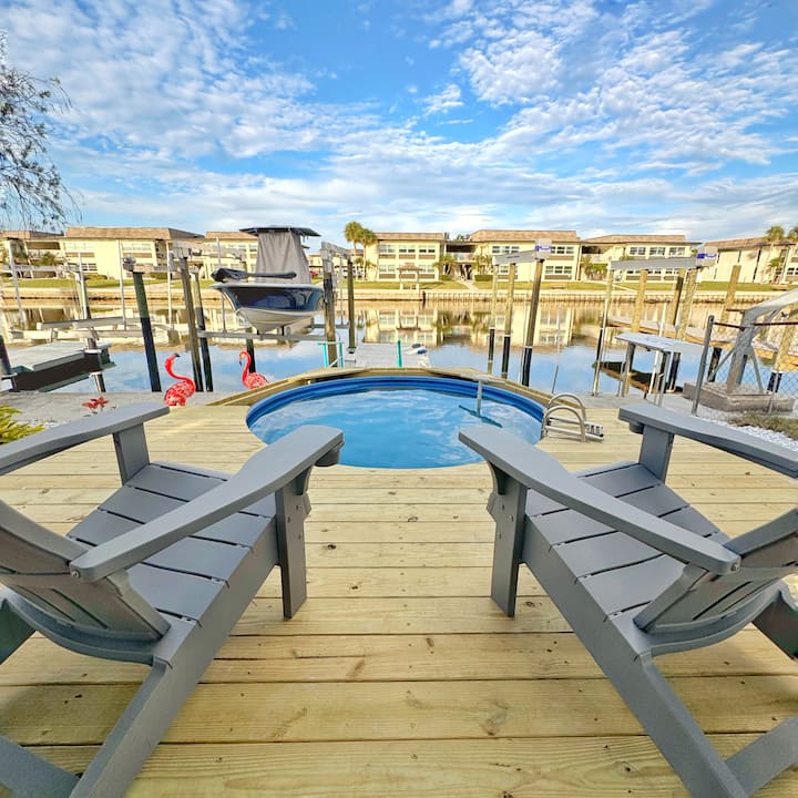 Golden Pelican: Waterfront Bliss In Sunny Florida - 哈樂迪