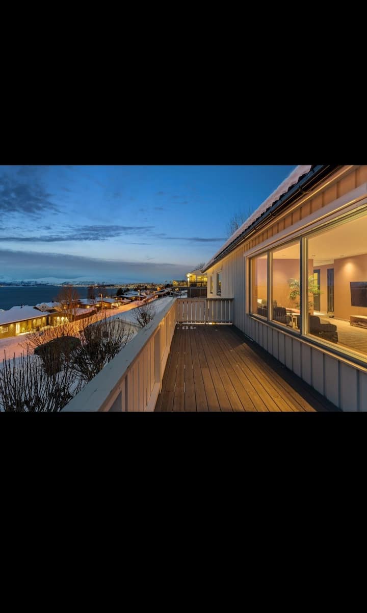 Hus Med Fantastisk Utsikt - 트롬쇠