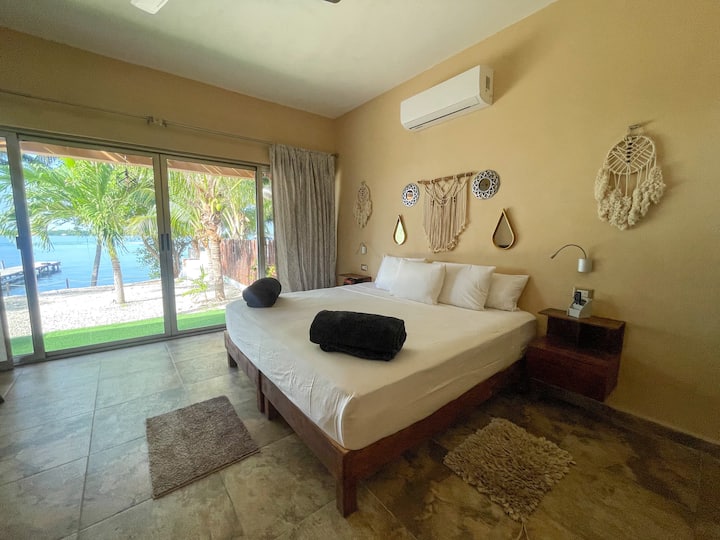 Casa De Playa Con Vista A La Bahía - Isla Mujeres