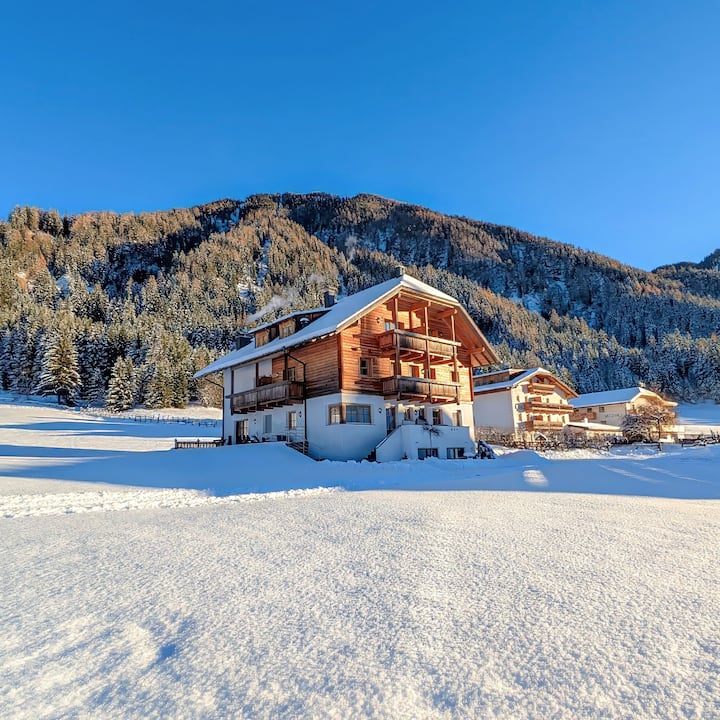 Kuhnehof – Quiet Apartment With Mountain View - Toblach