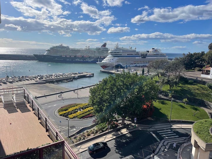 Center Marina View Yellow Studio - Funchal