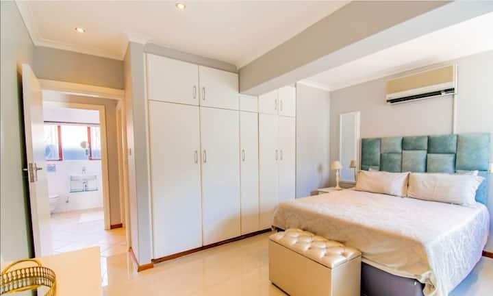 Peaceful & Spacious 2br Apartmnt - Durban