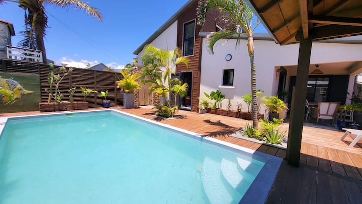 Villa Terre Sainte Avec Piscine - Saint-Pierre