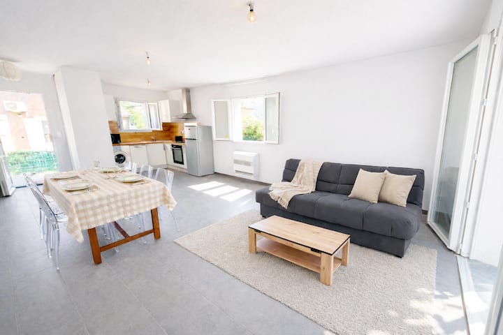 Spacieux T2 Avec Jardin Et Parking à Corte - Corte