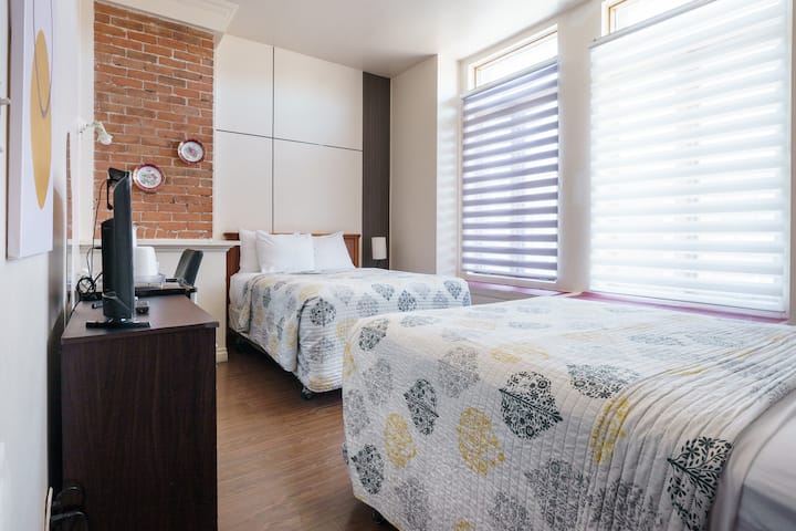 Hotel Room - Family 2 Double Beds - Montreal