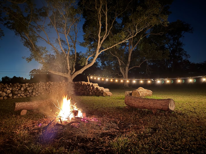 2 Bedroom Apartment In Farmhouse With Own Entrance - Sandy Point, TX