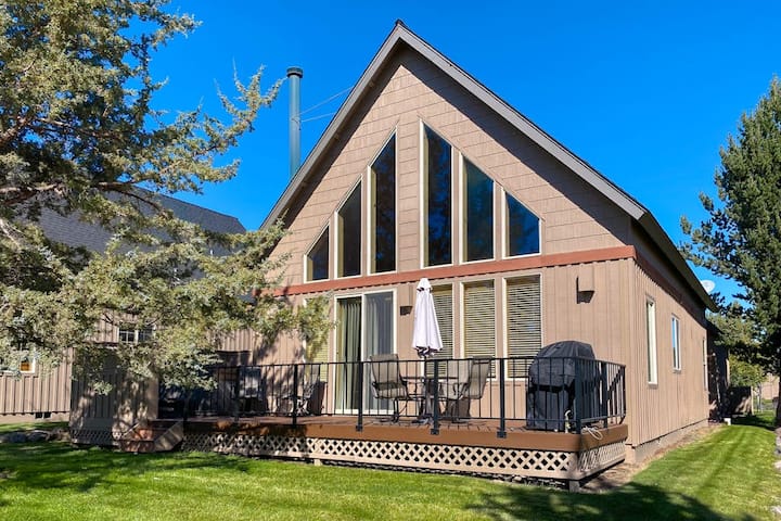 Inviting Chalet With Private Hot Tub, Grill, 3 Poo - Eagle Crest, OR