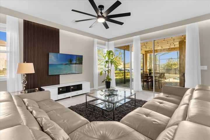 7 Bedrooms/ 7 Bathrooms/ Solara (1815 Sp) - Four Corners, FL