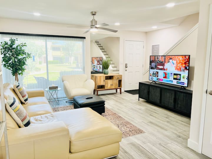In Heart Of Old Town Scottsdale, *Prime Location* - Scottsdale, AZ