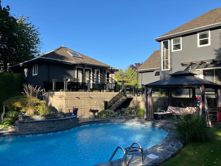 Guest House In Cloverdale W/pool - Surrey
