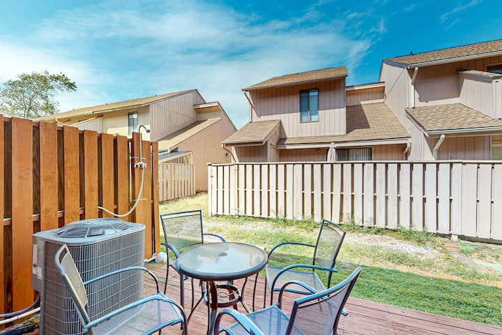 2br Dog-friendly Townhome Near The Beach With W/d - Myrtle Beach, SC