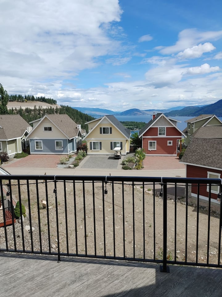Dost's Lakeview Cottage - Lake Country