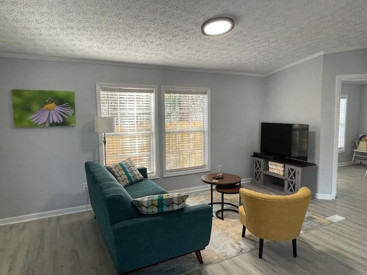 Beekeeper’s Bungalow - Wilmington, NC