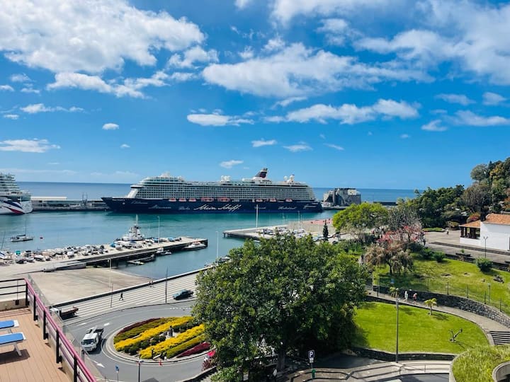 Center Marina View Purple Studio - Funchal