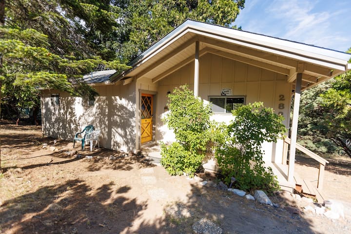 Manzanita Cabin, Sequoia Forest - Camp Nelson, CA