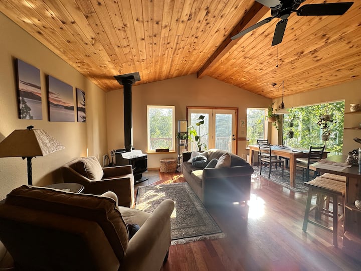 Relaxing Cabin Near Schweitzer - Lake Pend Oreille, ID
