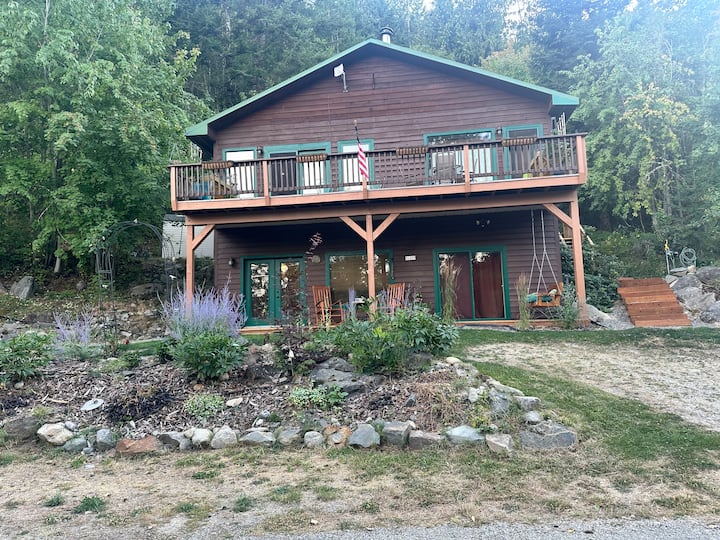 Relaxing Cabin Near Schweitzer - Shepherd Lake, ID
