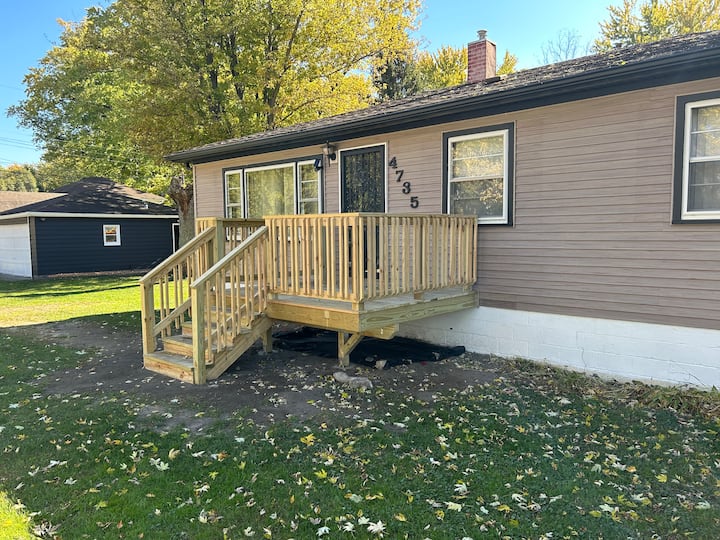 Hidden Retreat - Deep River Waterpark, Crown Point