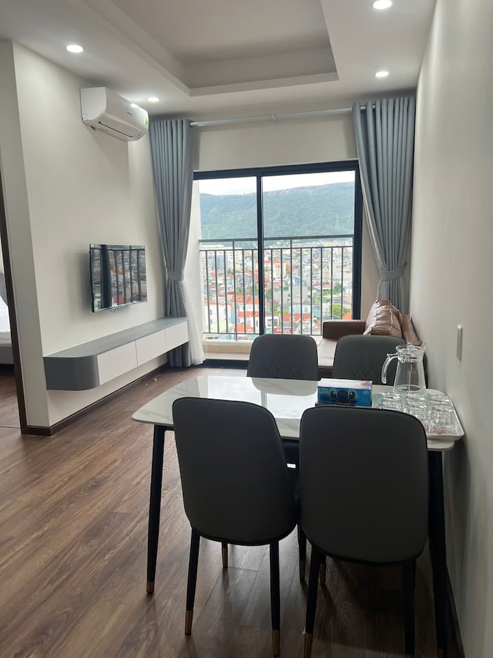 Sun-kissed 3br- Luxcity Cẩm Phả - Cẩm Phả