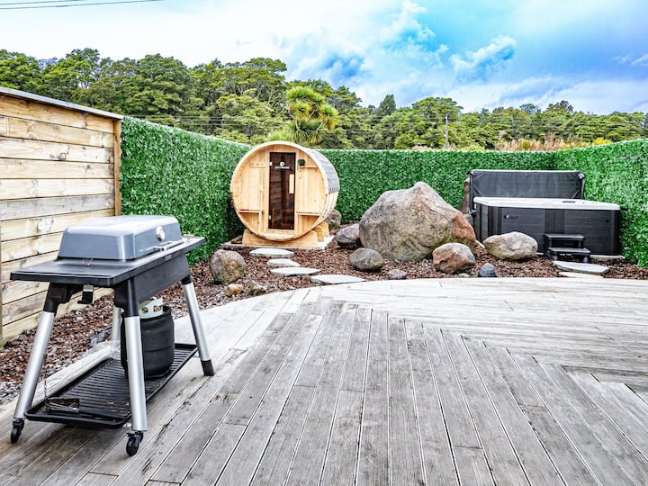 Ohakune Getaway-the Grey Straw House - Sauna & Spa - New Zealand