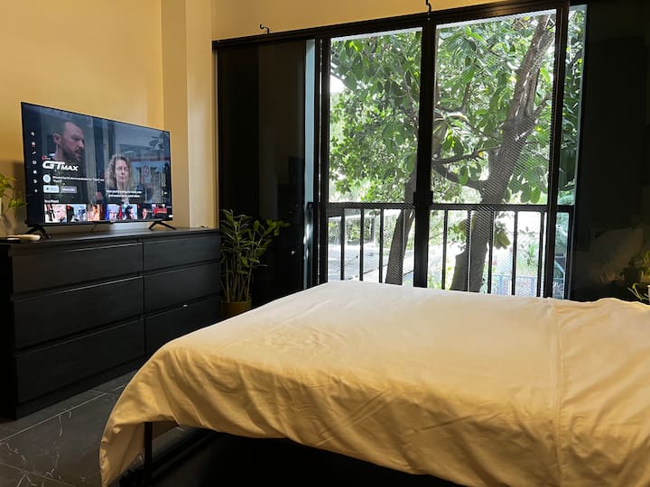 Cozy Queensize Bed/room Near Fuente Cebu + Balcony - Cebu