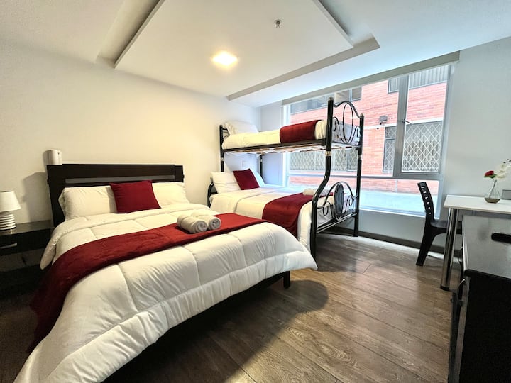 Familiar Suite Junto Al Quicentro Norte. - Quito
