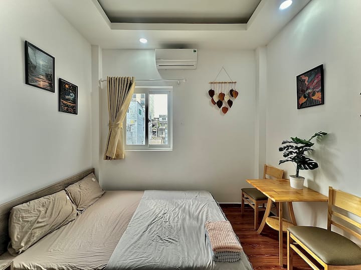 Cửa Sổ 2 - Chợ Bến Thành - Taibo House - Hô Chi Minh-Ville